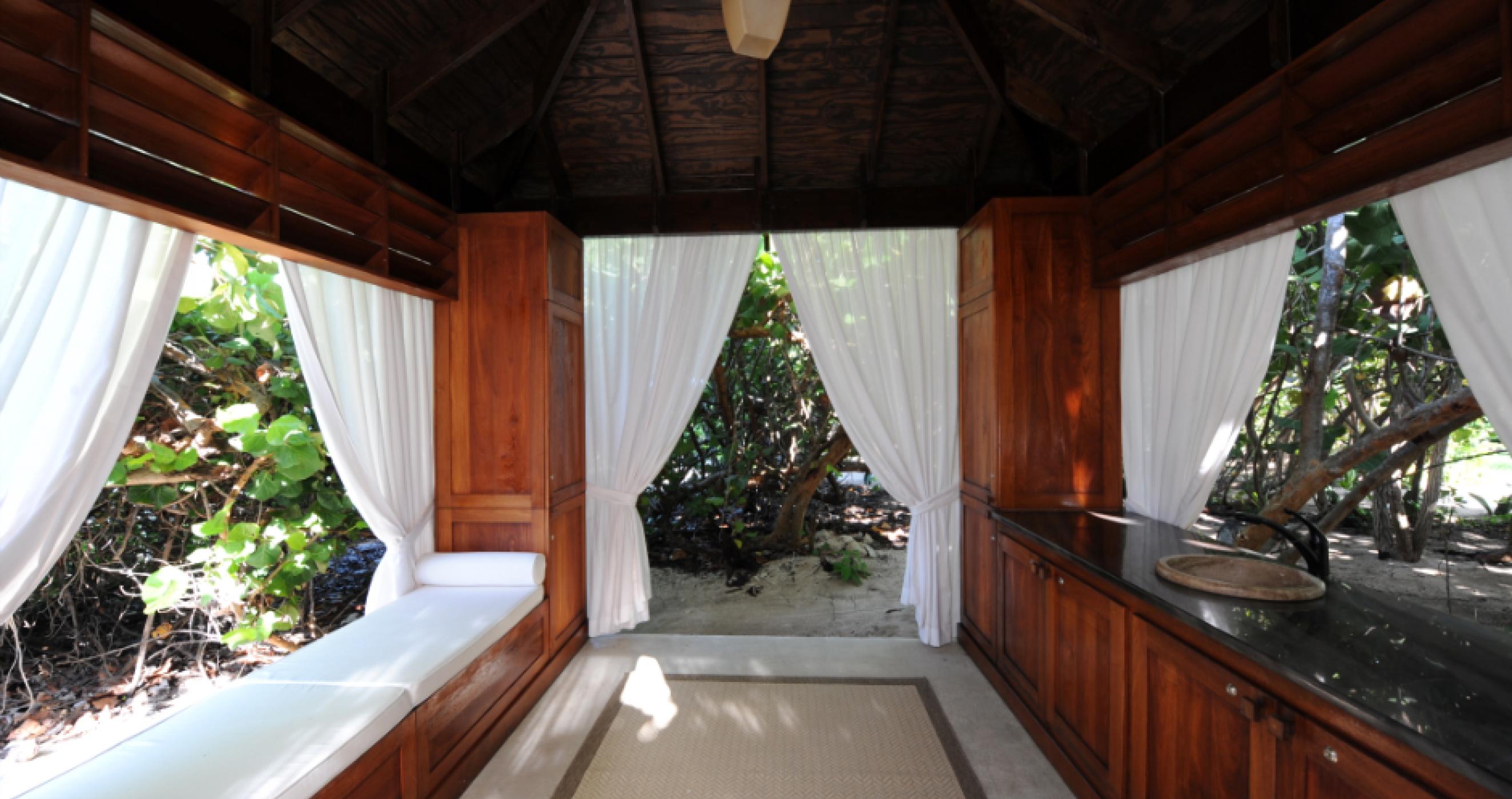 Cotton Tree | NOW TRAVEL + CRUISE